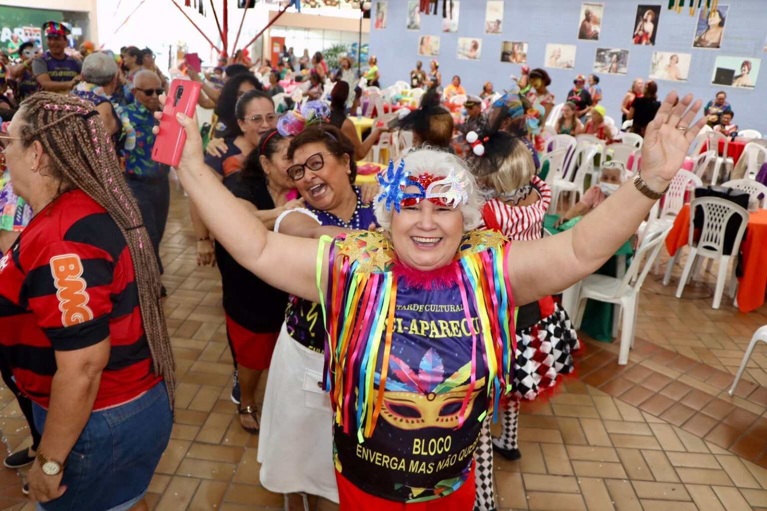 Bloco ‘Enverga Mas Não Quebra’ agita Ceci Aparecida - SEAS